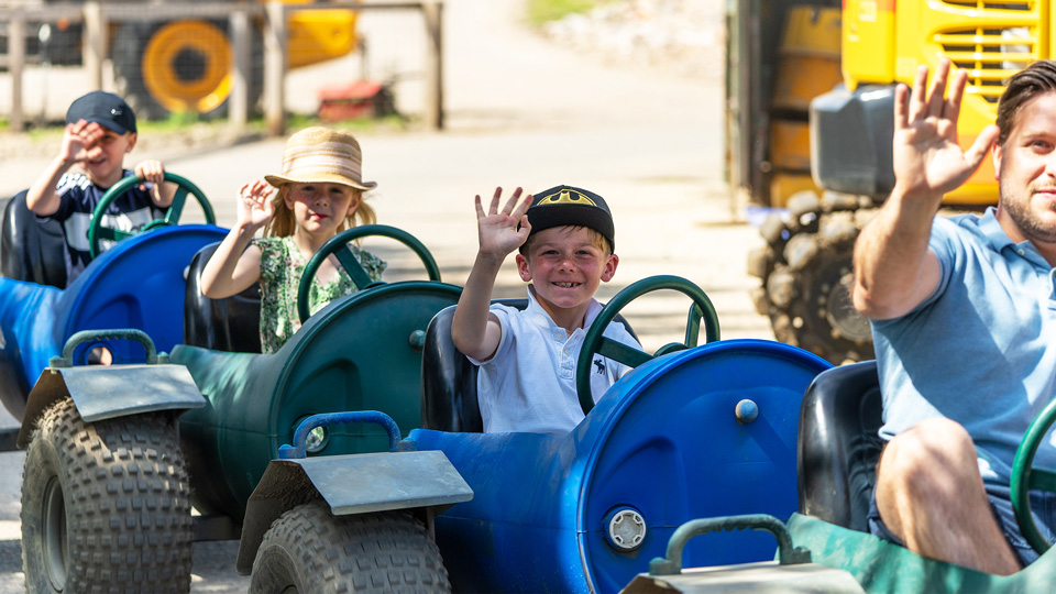 Diggerland Train - Diggerland UK Theme Park
